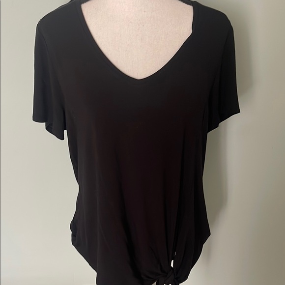 Matty M | Tops | Matty M Black Tiefront Top Sz L | Poshmark